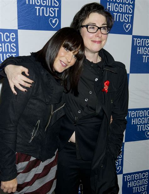Sue Perkins Private Life From Famous Exes To Health Issues