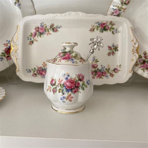 Handsome Tillson Ware Vintage Blue And White Abstract Design Single Tier 25 Cms Cakestand With A