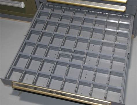 Equipto Modular Drawer Partitions 7 Ea 8726 And Dividers 50 Ea 8834