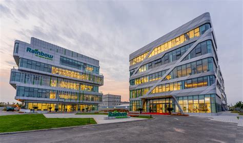 世界工厂 上海大驰创新，为中国好企业设计好工厂。游历过100 座全球好工厂，设计过40 座标杆智能工厂