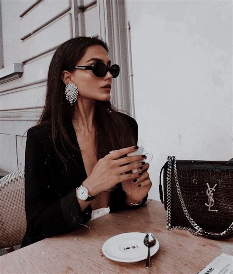 Pin On Aesthetic Rich Girl Lifestyle Buisness Women Dark Feminine