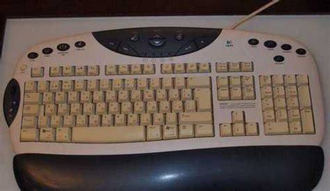 Клавиатура Logitech Internet Navigator Keyboard купить Комьютерные аксессуары и комплектующие