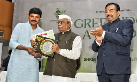 జోగినపల్లి సంతోష్‌కుమార్‌కు విశిష్ట పురస్కారం Mana Telangana