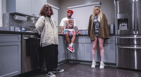 Experts Deconstruct The Music Of Domi And Jd Beck Dallas Observer