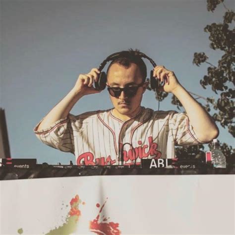 Ethyène Artist Profile Stereofox Music Blog Discover New Music