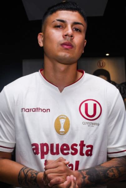 Polémica Presentación De Jairo Concha En Universitario Dsports Fútbol