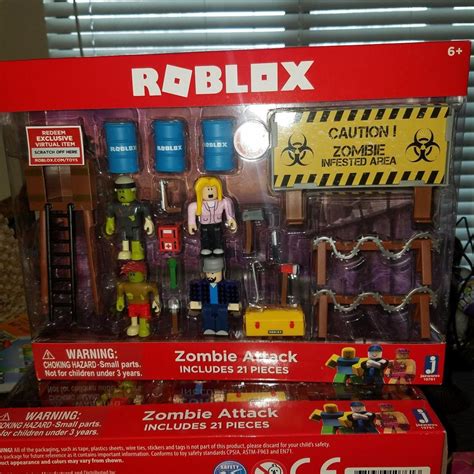 Roblox Zombie Attack 21 Piece Playset Toy W Exclusive Item Code