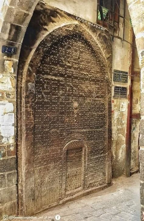 أنتيكا باب حارة زقاق البرغل، حي الشاغور دمشق تُعتبر بوابة زقاق البرغل نموذجاً لبوابات