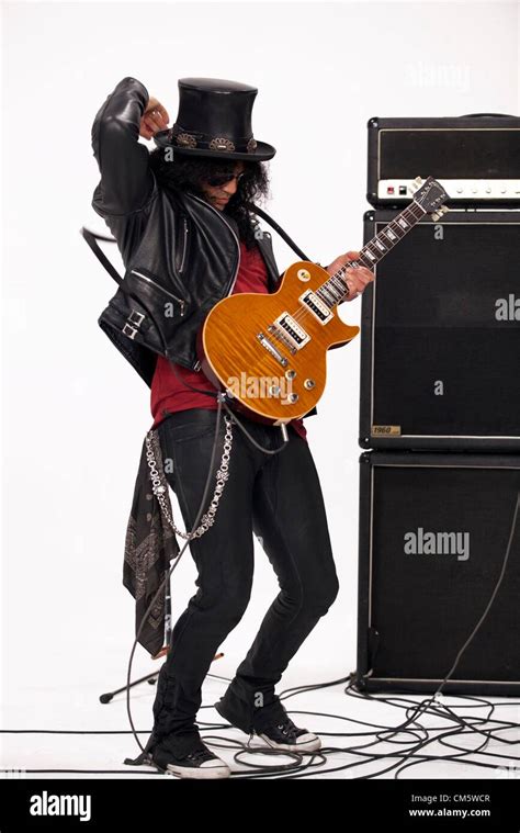 Slash 80s Fast Facts About Slash From The Late 80s Rgunsnroses