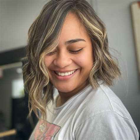 27 Short To Medium Layered Haircuts That Give Your Hair A Lighter