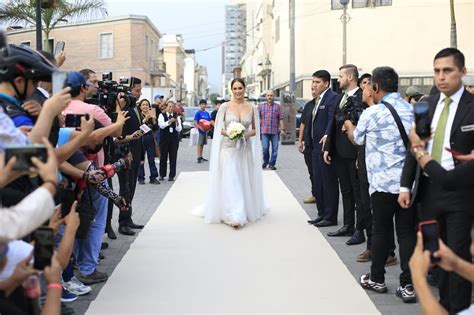 Karen Schwarz Y Ezio Oliva Se Casan Las Imágenes De Su Boda