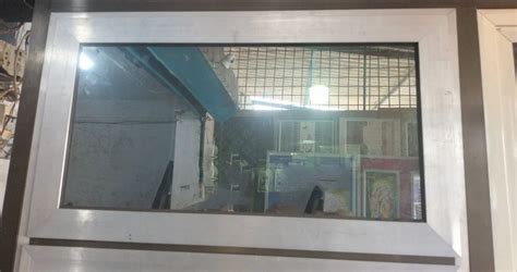 White Aluminum Bottom Hung Openable Window 4 X 3ft Length X Width