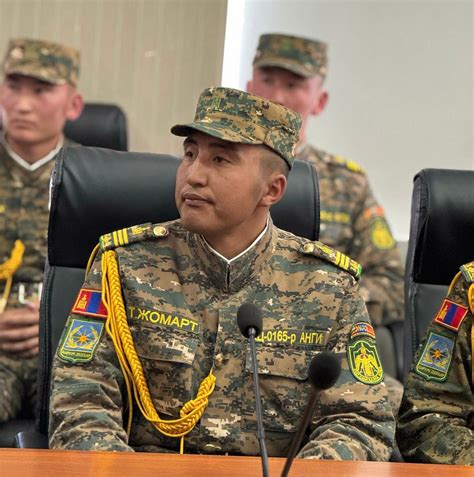 Т 🇲🇳 Эх орондоо өргөсөн тангарагаа нэр төртэй биелүүллээ Харин одоо шинэ замд хөл тавих