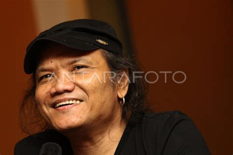 Adrie Subono Antara Foto