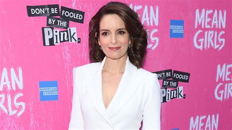 Tina Fey Returns To Saturday Night Live To Host Season 43 Finale