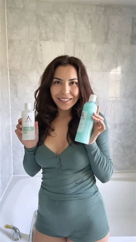 Photo Of Esma Yucel Sat