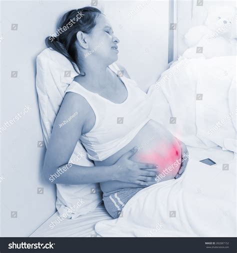 8 False Labour Pain 图片、库存照片和矢量图 Shutterstock