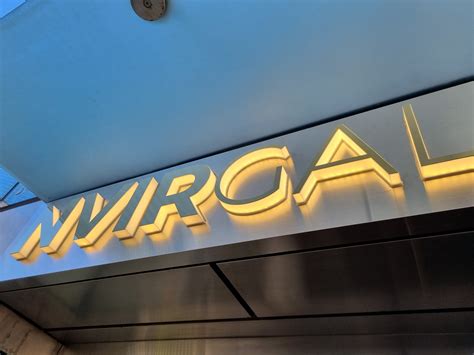 압구정동 엔버갤러리 창문 채널간판 및 스텐간판 버닝애드