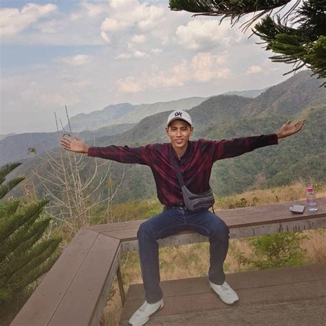 Okkar ချစ်သူ ဒီ နေ့တင်ထားတဲ့ပုံ လေး ခွေးလေး နေရာမှာ ငါပဲဖြစ်လိုက်ခ