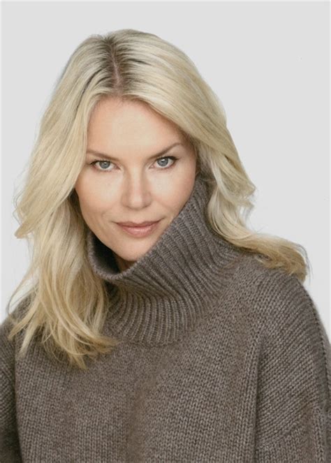 Julie Hallings Instagram Twitter And Facebook On Idcrawl