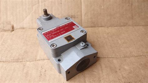 Azbil 1lx7003 R Explosion Proof Switch 1lx7003r Ip54ip67 For Sale