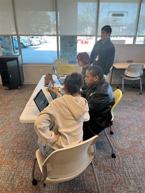 Computer Help Center — Vickery Meadow Youth Development Foundation