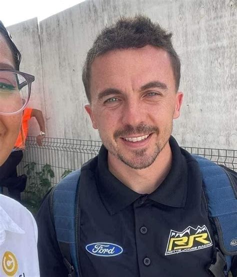 Frankie Muniz Es Captado En Cancún