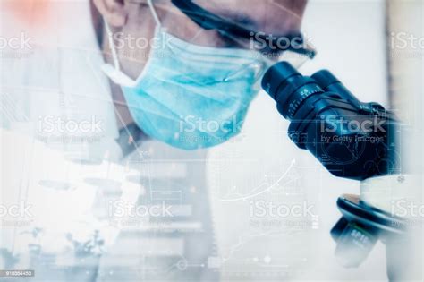 이중 노출 장비와 과학 과학자의 실험 실험실 유리 그릇 디자인에 대 한 화학 액체를 포함 하 또는 과학 또는 다른 콘텐츠를 장식 모의 최대 공간을 복사 Dna에 대한 스톡