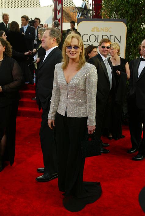 Meryl Streeps Golden Globe Style Through The Years Red Carpet Looks