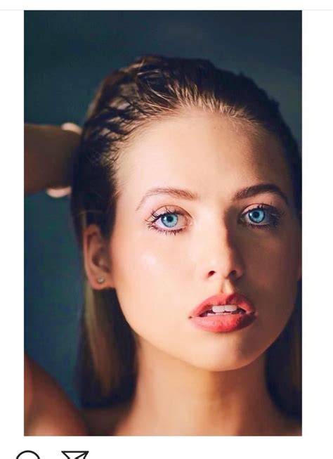 Kassandra Clementi Picture