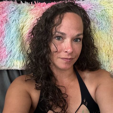 Isabelle Saturnsword Youtube