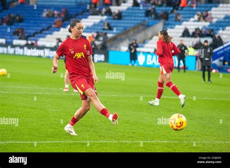 Leicester, England, 26th January 2025 Mia Enderby (13 Liverpool) strikes towards goal during the ...