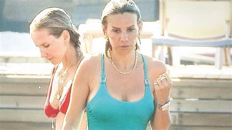 Esra Erol Eda Erol kardeşler tatilde Son Dakika Magazin Haberleri