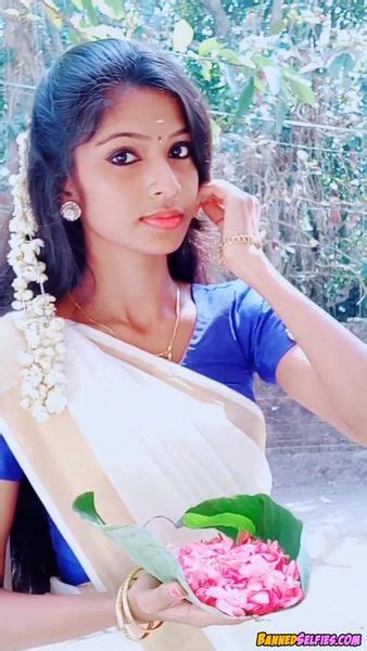 Anna 22 Years Old Girl Teases Perfect Body Bannedselfies