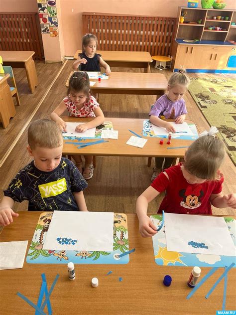 Конспект творческого занятия по обрывной аппликации «Дождик в средней группе 6 фото