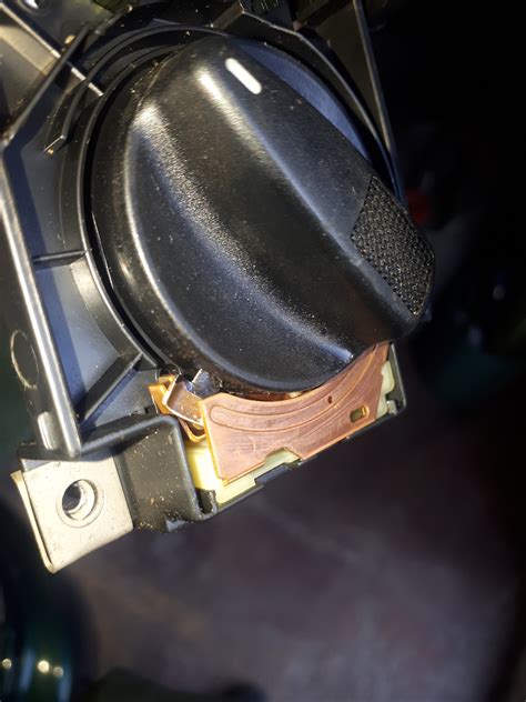 Замена переключателей печки Wv Passat B4 2 0 Ady — Volkswagen Passat Variant B4 2 л 1995