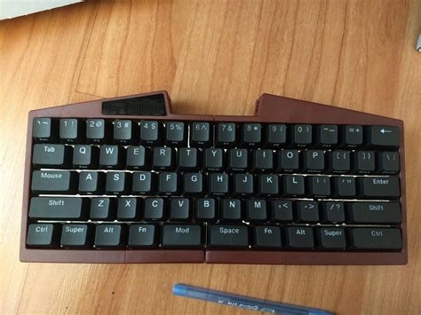 Ultimate Hacking Keyboard V2