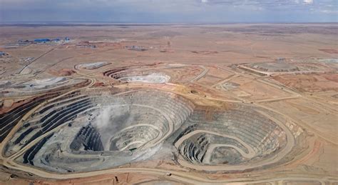 Тесла компани Монголын талтай ашигт малтмалын чиглэлээр хамтарсан