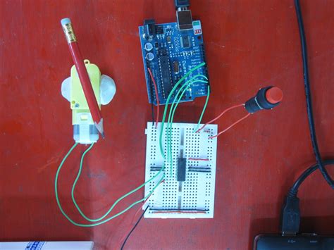 Spinning A 5V DC Motor Andrew McWilliams