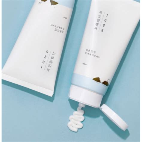Round Lab 1025 Dokdo Cleanser 150ml. Пенка для чувствительной кожи ...