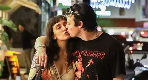 Yungblud Girlfriend Age Height Weight Career Net Worth And More
