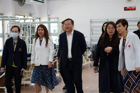 คณะผู้บริหารจาก University Of Shanghai For Science And Technology Usst