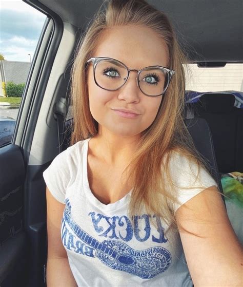 Симпатичные девушки в очках 25 фото Развлекательный портал Sivator