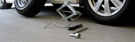 How to change a flat tyre | RAC WA