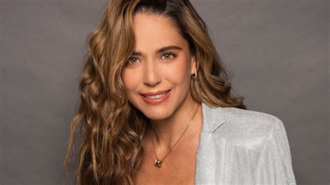 Ana Claudia Talanc N Biography Height Weight Age Movies Husband Family Salary Net Worth