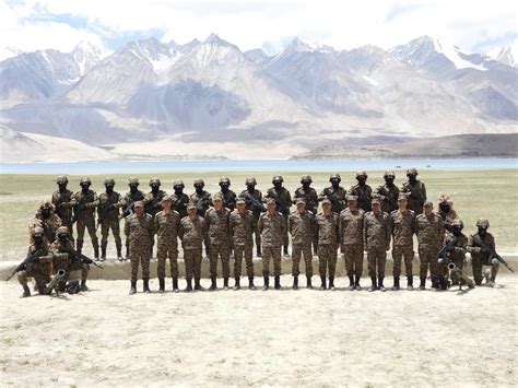 Lt Gen Mv Suchindra Kumar Reviews Operational Preparedness At Lac