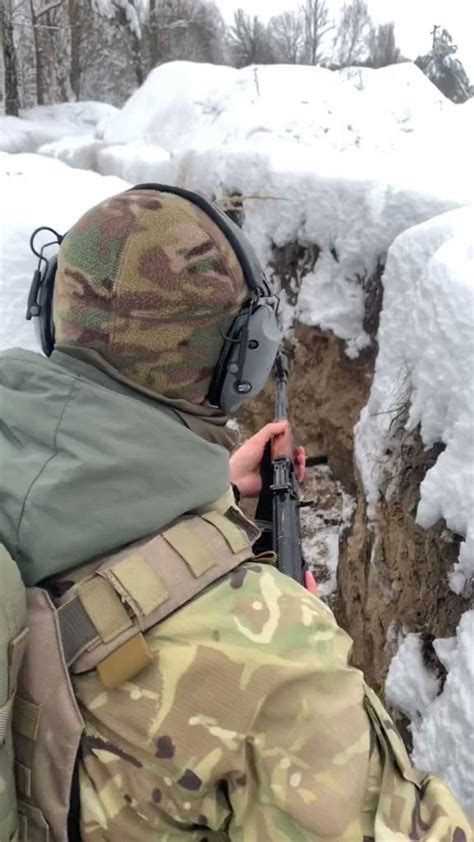 Олександр Колим On Twitter Бажаю всім бадьорого та продуктивного дня 🔥🔥🔥 Вірте в Захисників