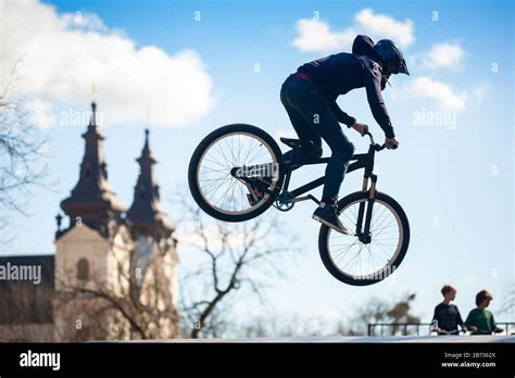 Bmx Bikes Tricks Wallpaper