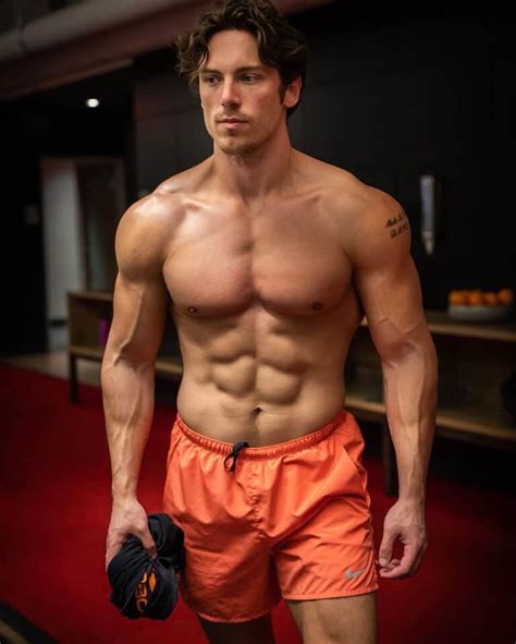 Aaron Taylor Johnson Godzilla Body