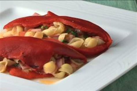 Mini Receta Zar Chiles Morrones Rellenos De Ensalada La Nación